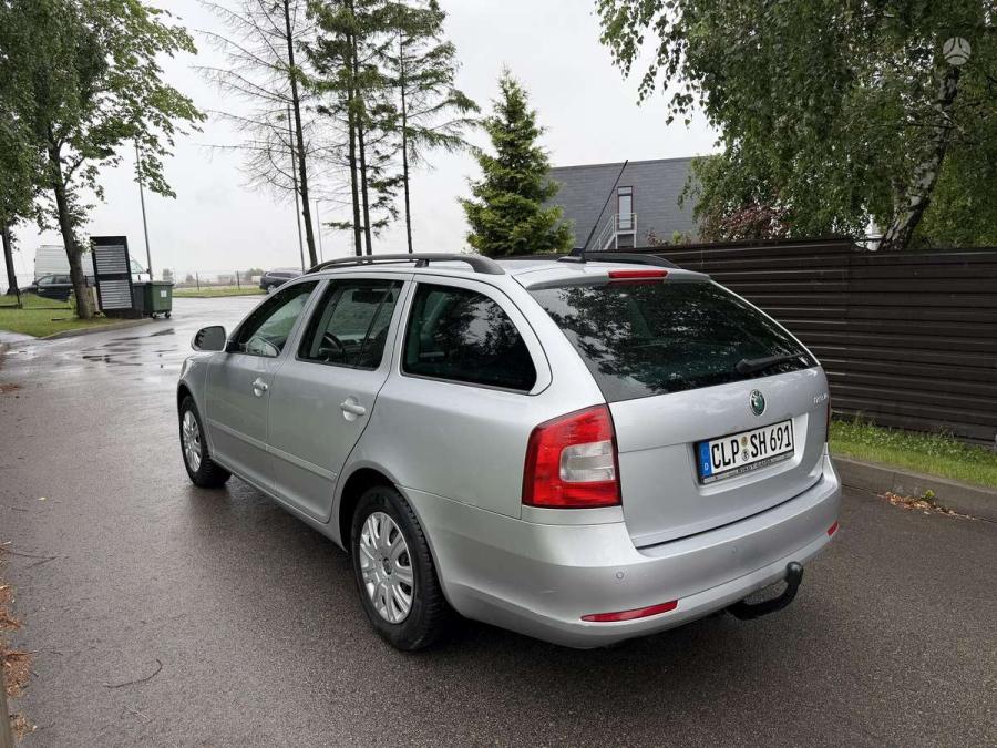 Pelēks Skoda Octavia 2010 Klaipėda, ar dzinēja tilpumu 1.20 L un nobraukumu 258 tūkst. km par 2150 €, foto 8 vietnē AUTOMOTO.COM.LV