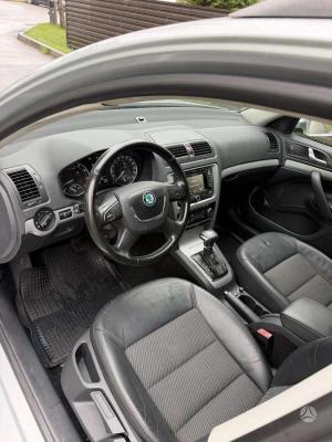 Pelēks Skoda Octavia 2010 Klaipėda, ar dzinēja tilpumu 1.20 L un nobraukumu 258 tūkst. km par 2150 €, foto 10 vietnē AUTOMOTO.COM.LV