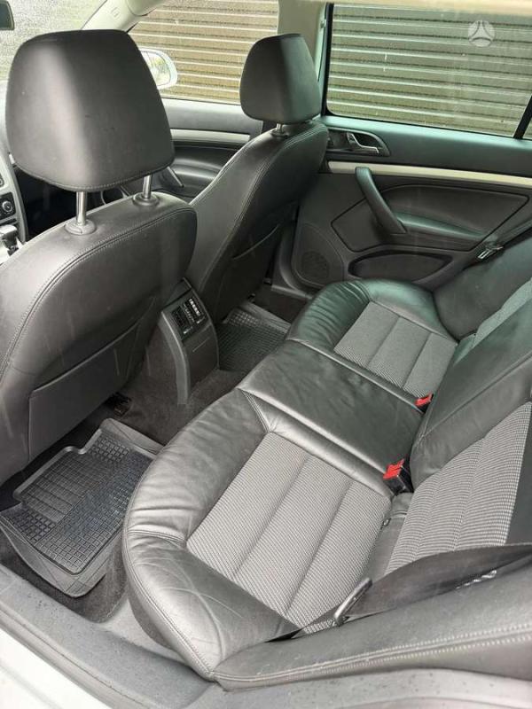 Pelēks Skoda Octavia 2010 Klaipėda, ar dzinēja tilpumu 1.20 L un nobraukumu 258 tūkst. km par 2150 €, foto 10 vietnē AUTOMOTO.COM.LV