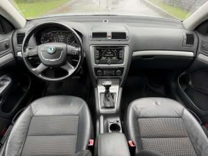 Pelēks Skoda Octavia 2010 Klaipėda, ar dzinēja tilpumu 1.20 L un nobraukumu 258 tūkst. km par 2150 €, foto 12 vietnē AUTOMOTO.COM.LV