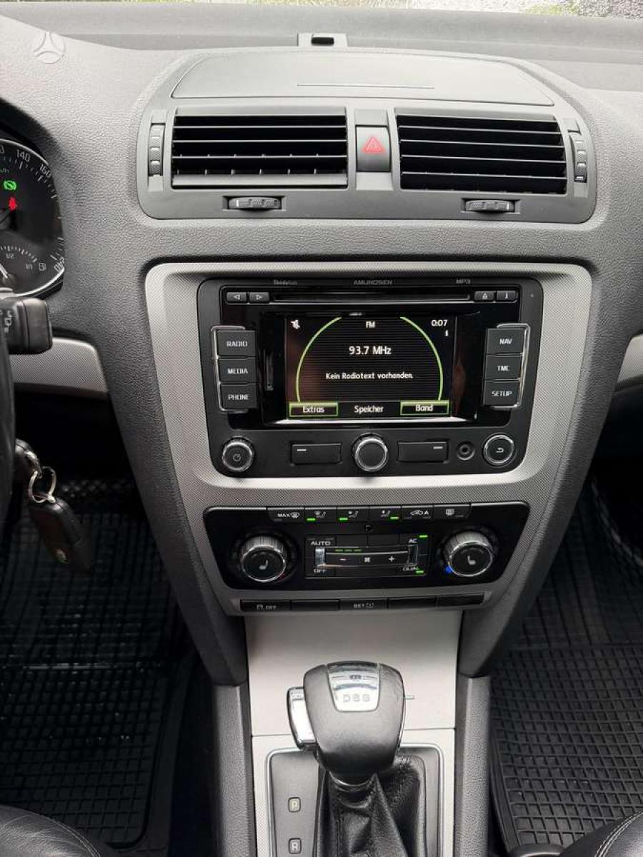 Pelēks Skoda Octavia 2010 Klaipėda, ar dzinēja tilpumu 1.20 L un nobraukumu 258 tūkst. km par 2150 €, foto 16 vietnē AUTOMOTO.COM.LV