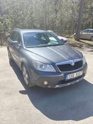 Pelēks Skoda Octavia 2010 Tallina, ar dzinēja tilpumu 2.00 L un nobraukumu 401 tūkst. km par 2999 €, foto 3 vietnē AUTOMOTO.COM.LV
