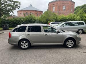 Pelēks Skoda Octavia 2010 Klaipėda, ar dzinēja tilpumu 1.60 L un nobraukumu 296 tūkst. km par 3100 €, foto 3 vietnē AUTOMOTO.COM.LV