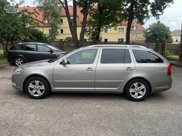 Pelēks Skoda Octavia 2010 Klaipėda, ar dzinēja tilpumu 1.60 L un nobraukumu 296 tūkst. km par 3100 €, foto 3 vietnē AUTOMOTO.COM.LV