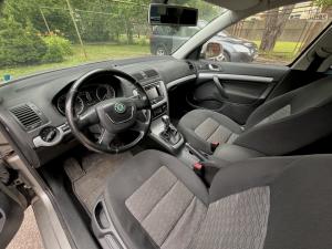 Pelēks Skoda Octavia 2010 Klaipėda, ar dzinēja tilpumu 1.60 L un nobraukumu 296 tūkst. km par 3100 €, foto 10 vietnē AUTOMOTO.COM.LV