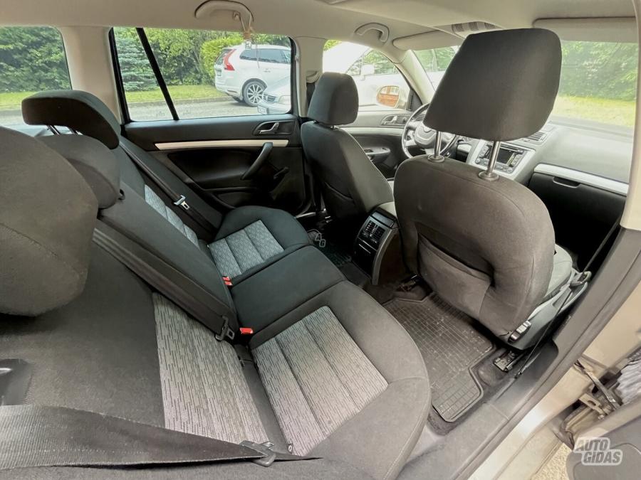 Pelēks Skoda Octavia 2010 Klaipėda, ar dzinēja tilpumu 1.60 L un nobraukumu 296 tūkst. km par 3100 €, foto 13 vietnē AUTOMOTO.COM.LV