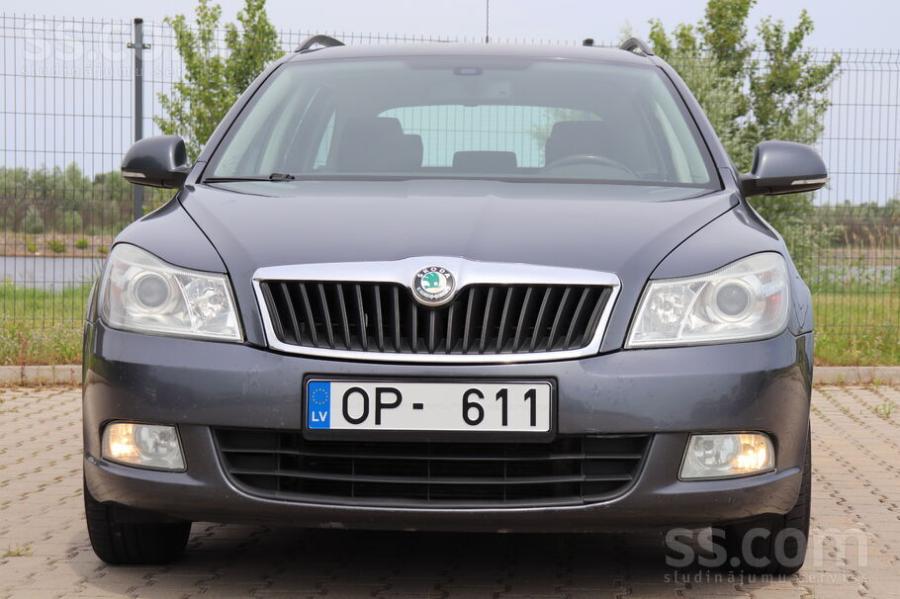 Grey Skoda Octavia 2010 in Riga, with an engine capacity of 1.60 L and mileage of 0 thousand km for 3450 €, photo 4 on AUTOMOTO.COM.LV