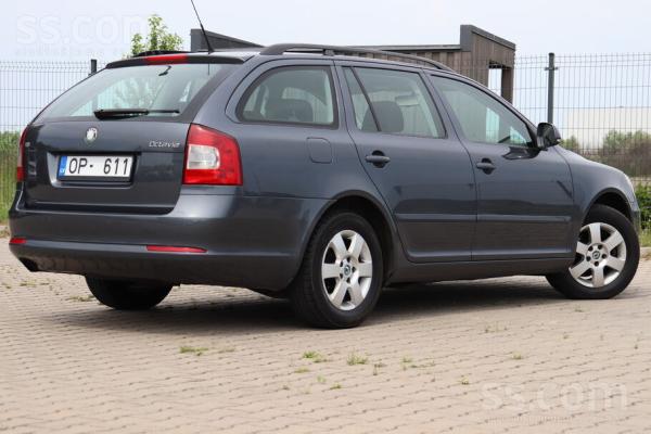 Pelēks Skoda Octavia 2010 Rīga, ar dzinēja tilpumu 1.60 L un nobraukumu 0 tūkst. km par 3450 €, foto 8 vietnē AUTOMOTO.COM.LV