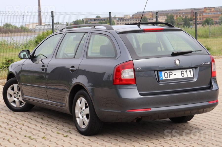 Grey Skoda Octavia 2010 in Riga, with an engine capacity of 1.60 L and mileage of 0 thousand km for 3450 €, photo 12 on AUTOMOTO.COM.LV