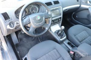 Grey Skoda Octavia 2010 in Riga, with an engine capacity of 1.60 L and mileage of 0 thousand km for 3450 €, photo 16 on AUTOMOTO.COM.LV