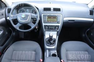 Grey Skoda Octavia 2010 in Riga, with an engine capacity of 1.60 L and mileage of 0 thousand km for 3450 €, photo 22 on AUTOMOTO.COM.LV
