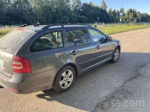 Серый Шкода Октавия 2010 в Прейли, объемом двигателя 1.60 л и пробегом 310 тыс. км за 2200 €, фото 4 на AUTOMOTO.COM.LV