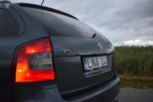 Pelēks Skoda Octavia 2010 Panevēža, ar dzinēja tilpumu 1.97 L un nobraukumu 359 tūkst. km par 4100 €, foto 7 vietnē AUTOMOTO.COM.LV