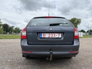 Pelēks Skoda Octavia 2010 Daugavpils, ar dzinēja tilpumu 1.60 L un nobraukumu 285 tūkst. km par 3650 €, foto 5 vietnē AUTOMOTO.COM.LV