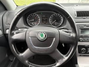 Pelēks Skoda Octavia 2010 Daugavpils, ar dzinēja tilpumu 1.60 L un nobraukumu 285 tūkst. km par 3650 €, foto 13 vietnē AUTOMOTO.COM.LV