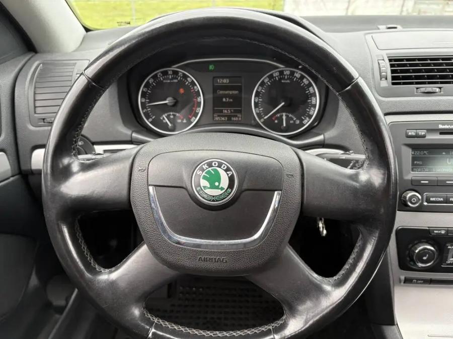 Pelēks Skoda Octavia 2010 Daugavpils, ar dzinēja tilpumu 1.60 L un nobraukumu 285 tūkst. km par 3650 €, foto 13 vietnē AUTOMOTO.COM.LV