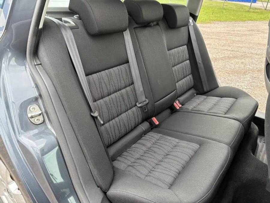 Pelēks Skoda Octavia 2010 Daugavpils, ar dzinēja tilpumu 1.60 L un nobraukumu 285 tūkst. km par 3650 €, foto 22 vietnē AUTOMOTO.COM.LV