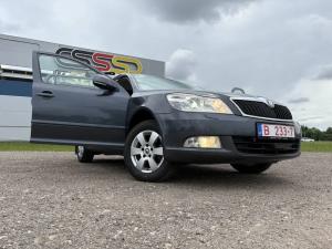 Pelēks Skoda Octavia 2010 Daugavpils, ar dzinēja tilpumu 1.60 L un nobraukumu 285 tūkst. km par 3650 €, foto 31 vietnē AUTOMOTO.COM.LV