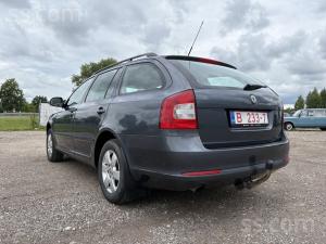 Grey Skoda Octavia 2010 in Daugavpils, with an engine capacity of 1.60 L and mileage of 285 thousand km for 3650 €, photo 4 on AUTOMOTO.COM.LV