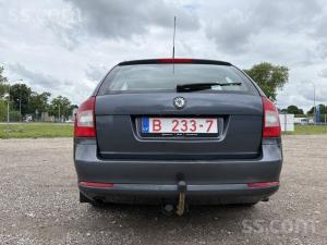 Grey Skoda Octavia 2010 in Daugavpils, with an engine capacity of 1.60 L and mileage of 285 thousand km for 3650 €, photo 5 on AUTOMOTO.COM.LV