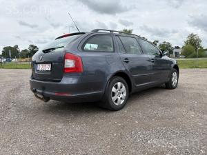 Grey Skoda Octavia 2010 in Daugavpils, with an engine capacity of 1.60 L and mileage of 285 thousand km for 3650 €, photo 6 on AUTOMOTO.COM.LV