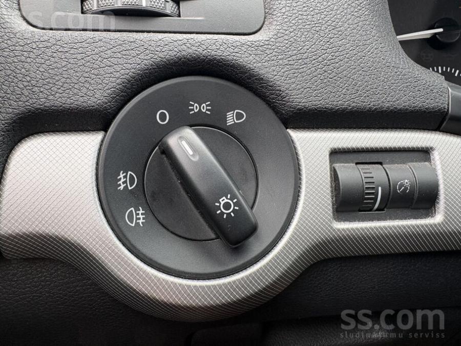 Grey Skoda Octavia 2010 in Daugavpils, with an engine capacity of 1.60 L and mileage of 285 thousand km for 3650 €, photo 17 on AUTOMOTO.COM.LV