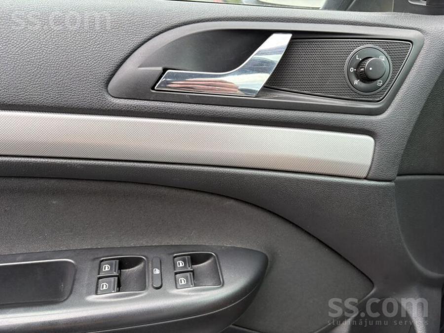 Grey Skoda Octavia 2010 in Daugavpils, with an engine capacity of 1.60 L and mileage of 285 thousand km for 3650 €, photo 18 on AUTOMOTO.COM.LV