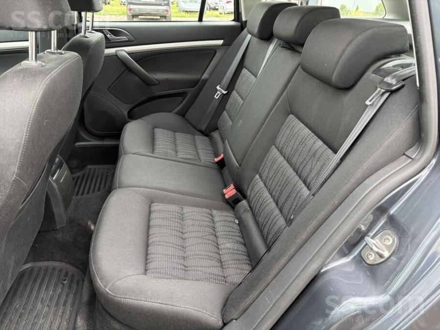 Grey Skoda Octavia 2010 in Daugavpils, with an engine capacity of 1.60 L and mileage of 285 thousand km for 3650 €, photo 21 on AUTOMOTO.COM.LV