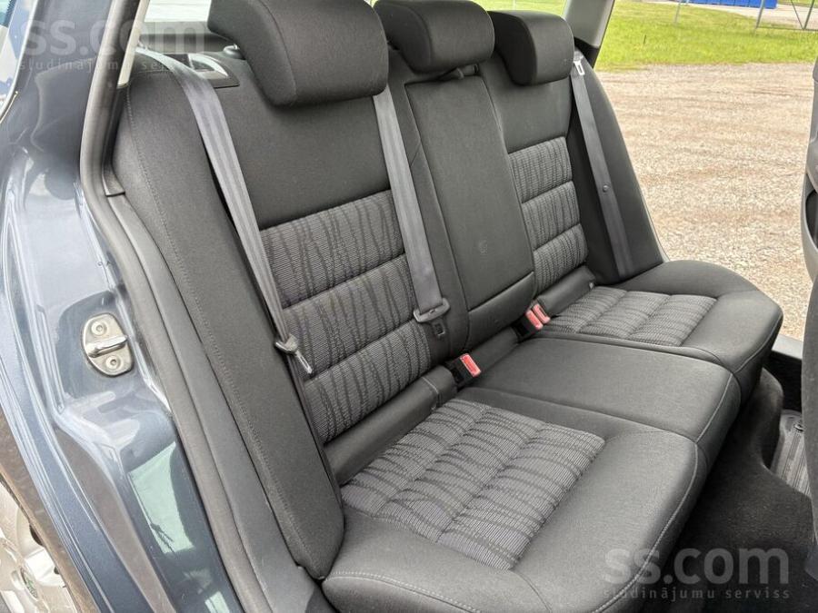 Grey Skoda Octavia 2010 in Daugavpils, with an engine capacity of 1.60 L and mileage of 285 thousand km for 3650 €, photo 22 on AUTOMOTO.COM.LV