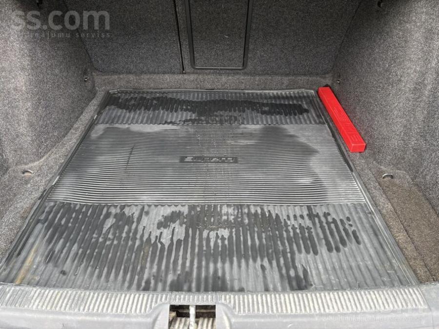 Grey Skoda Octavia 2010 in Daugavpils, with an engine capacity of 1.60 L and mileage of 285 thousand km for 3650 €, photo 26 on AUTOMOTO.COM.LV