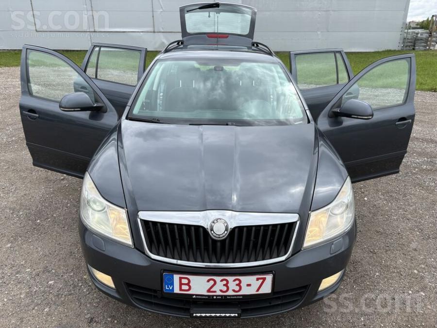 Grey Skoda Octavia 2010 in Daugavpils, with an engine capacity of 1.60 L and mileage of 285 thousand km for 3650 €, photo 32 on AUTOMOTO.COM.LV