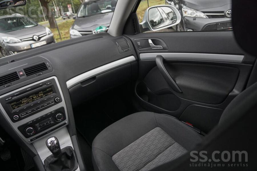 Pelēks Skoda Octavia 2010 Rīga, ar dzinēja tilpumu 1.80 L un nobraukumu 141 tūkst. km par 4990 €, foto 10 vietnē AUTOMOTO.COM.LV