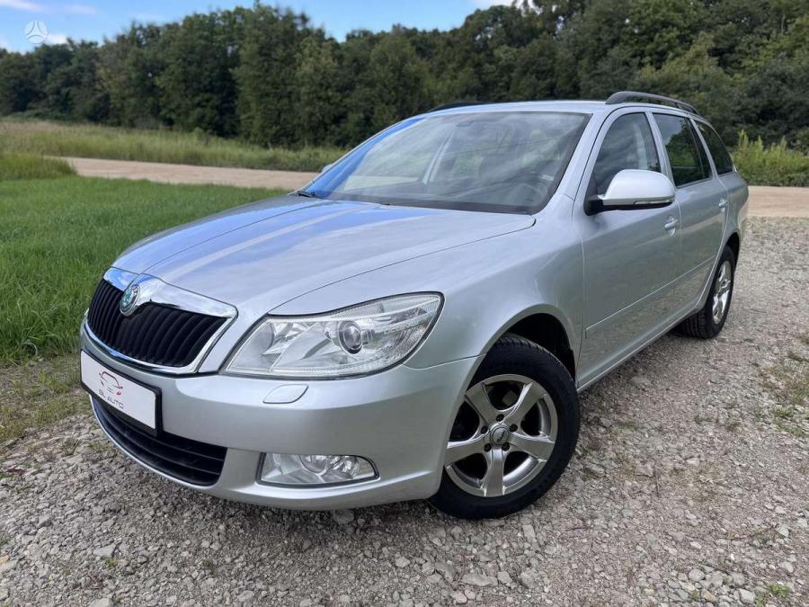 Grey Skoda Octavia 2010 in Kaunas, with an engine capacity of 1.39 L and mileage of 204 thousand km for 4250 €, photo 6 on AUTOMOTO.COM.LV