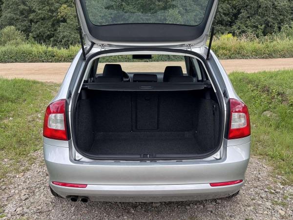 Pelēks Skoda Octavia 2010 Kauņa, ar dzinēja tilpumu 1.39 L un nobraukumu 204 tūkst. km par 4250 €, foto 9 vietnē AUTOMOTO.COM.LV