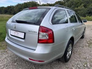 Grey Skoda Octavia 2010 in Kaunas, with an engine capacity of 1.39 L and mileage of 204 thousand km for 4250 €, photo 12 on AUTOMOTO.COM.LV
