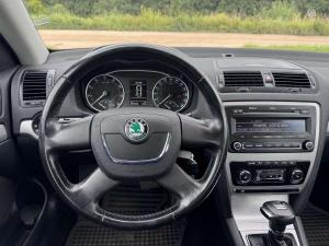 Grey Skoda Octavia 2010 in Kaunas, with an engine capacity of 1.39 L and mileage of 204 thousand km for 4250 €, photo 15 on AUTOMOTO.COM.LV