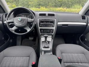 Grey Skoda Octavia 2010 in Kaunas, with an engine capacity of 1.39 L and mileage of 204 thousand km for 4250 €, photo 16 on AUTOMOTO.COM.LV