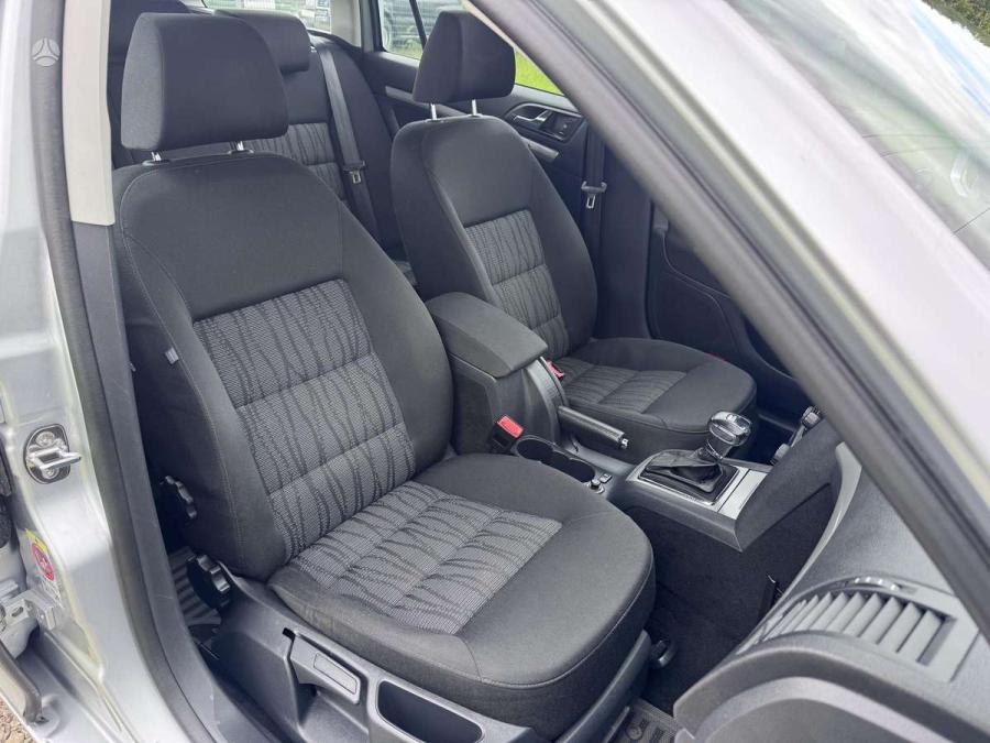 Grey Skoda Octavia 2010 in Kaunas, with an engine capacity of 1.39 L and mileage of 204 thousand km for 4250 €, photo 18 on AUTOMOTO.COM.LV