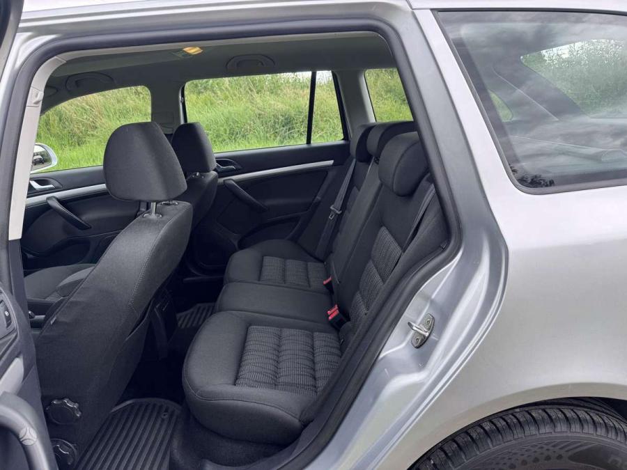 Grey Skoda Octavia 2010 in Kaunas, with an engine capacity of 1.39 L and mileage of 204 thousand km for 4250 €, photo 19 on AUTOMOTO.COM.LV