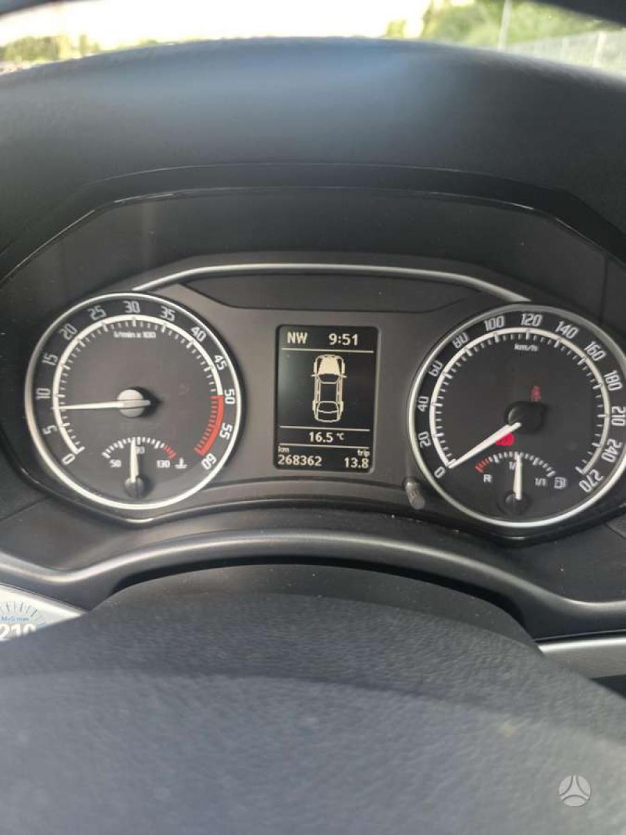 Pelēks Skoda Octavia 2010 Marijampole, ar dzinēja tilpumu 1.97 L un nobraukumu 268 tūkst. km par 4150 €, foto 16 vietnē AUTOMOTO.COM.LV