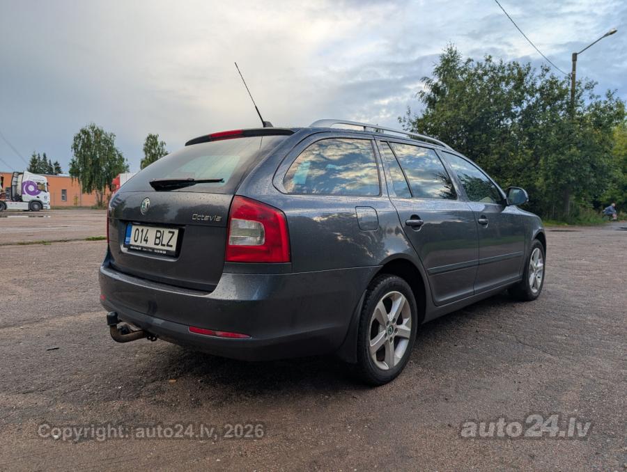 Pelēks Skoda Octavia 2010 Tallina, ar dzinēja tilpumu 1.80 L un nobraukumu 276 tūkst. km par 2500 €, foto 5 vietnē AUTOMOTO.COM.LV