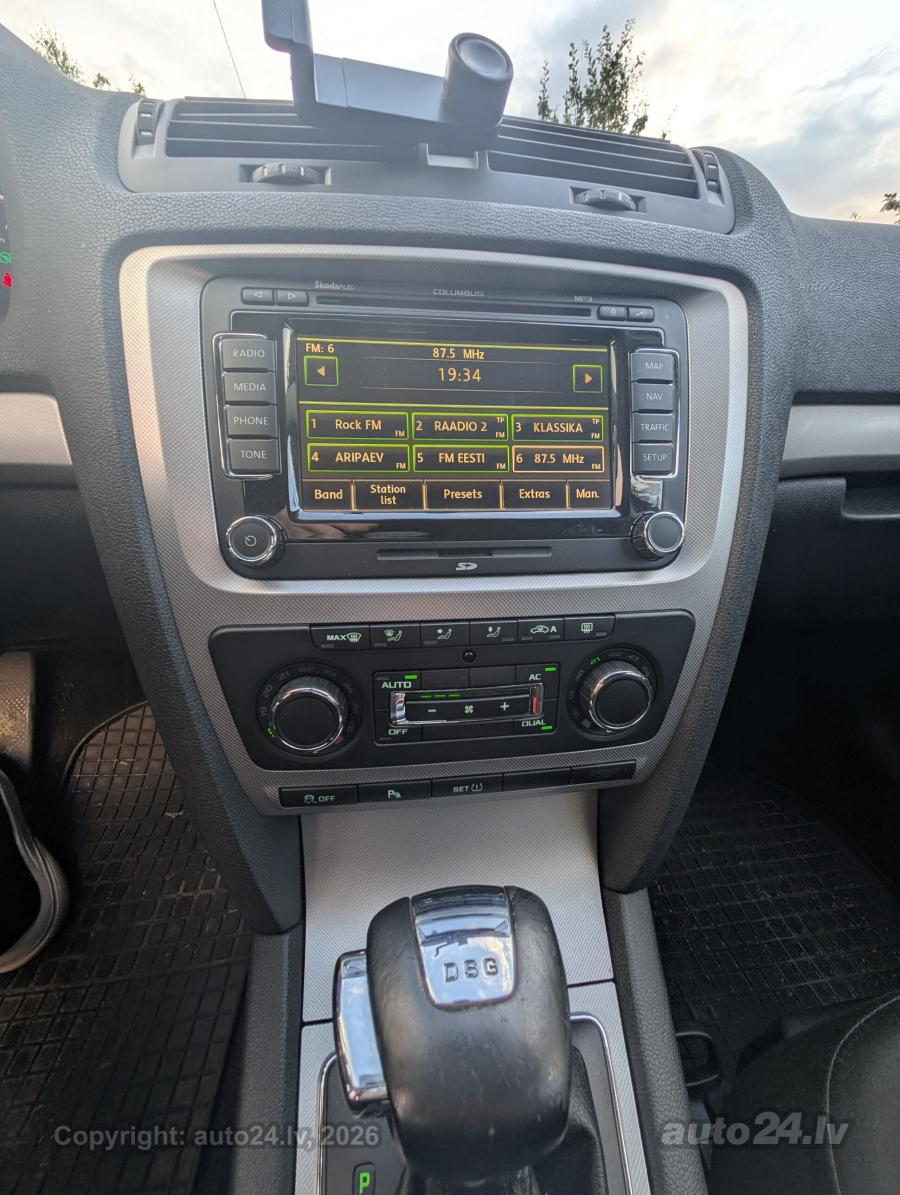 Pelēks Skoda Octavia 2010 Tallina, ar dzinēja tilpumu 1.80 L un nobraukumu 276 tūkst. km par 2500 €, foto 12 vietnē AUTOMOTO.COM.LV