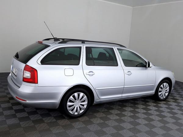 Grey Skoda Octavia 2010 in Tallinn, with an engine capacity of 1.80 L and mileage of 345 thousand km for 1699 €, photo 11 on AUTOMOTO.COM.LV