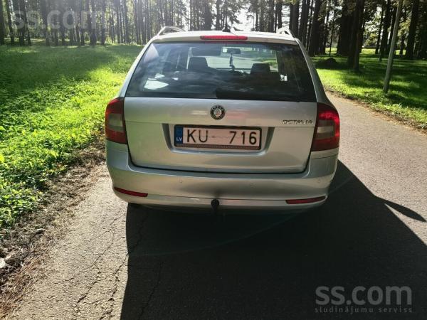 Pelēks Skoda Octavia 2010 Ogre, ar dzinēja tilpumu 1.60 L un nobraukumu 382 tūkst. km par 1500 €, foto 8 vietnē AUTOMOTO.COM.LV