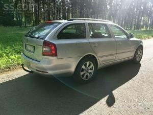 Pelēks Skoda Octavia 2010 Ogre, ar dzinēja tilpumu 1.60 L un nobraukumu 382 tūkst. km par 1500 €, foto 9 vietnē AUTOMOTO.COM.LV