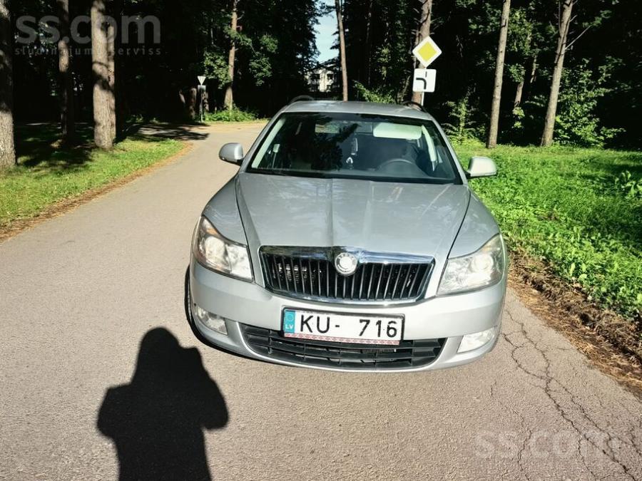 Pelēks Skoda Octavia 2010 Ogre, ar dzinēja tilpumu 1.60 L un nobraukumu 382 tūkst. km par 1500 €, foto 11 vietnē AUTOMOTO.COM.LV