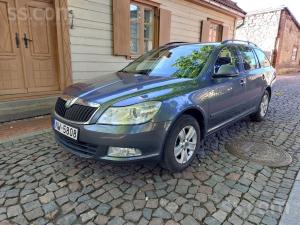 Grey Skoda Octavia 2010 in Cesis, with an engine capacity of 1.60 L and mileage of 345 thousand km for 2150 €, photo  on AUTOMOTO.COM.LV