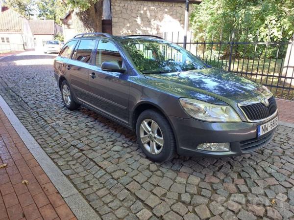 Pelēks Skoda Octavia 2010 Cēsis, ar dzinēja tilpumu 1.60 L un nobraukumu 345 tūkst. km par 2150 €, foto 4 vietnē AUTOMOTO.COM.LV