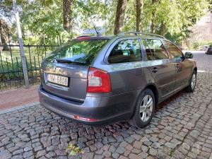 Grey Skoda Octavia 2010 in Cesis, with an engine capacity of 1.60 L and mileage of 345 thousand km for 2150 €, photo 5 on AUTOMOTO.COM.LV
