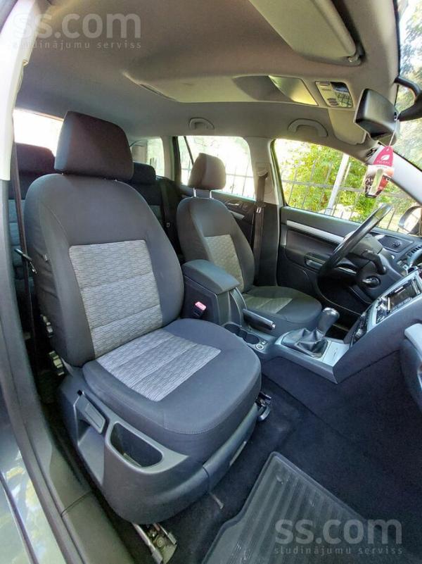 Pelēks Skoda Octavia 2010 Cēsis, ar dzinēja tilpumu 1.60 L un nobraukumu 345 tūkst. km par 2150 €, foto 8 vietnē AUTOMOTO.COM.LV
